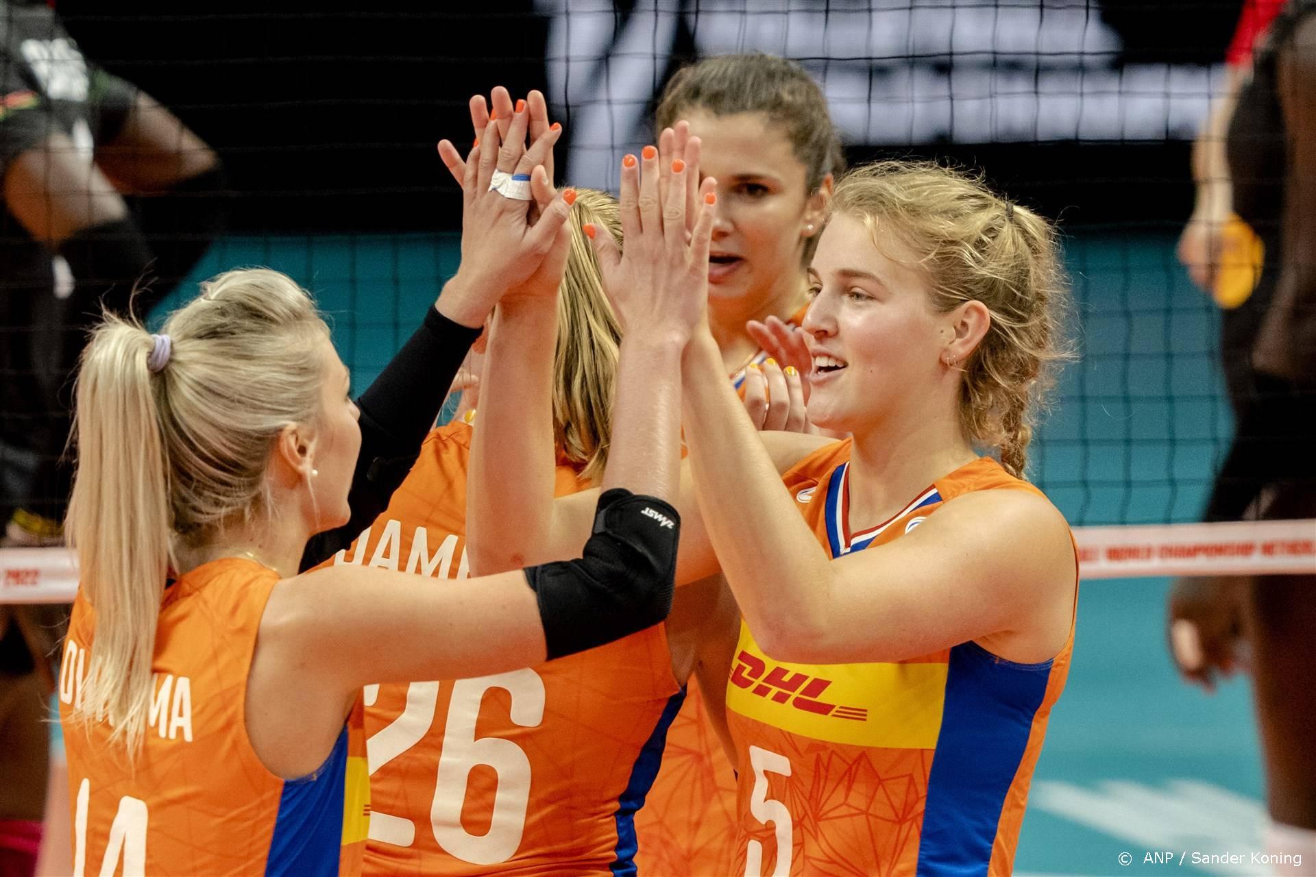 Oranje volleybalsters starten EK met overwinning op Spanje