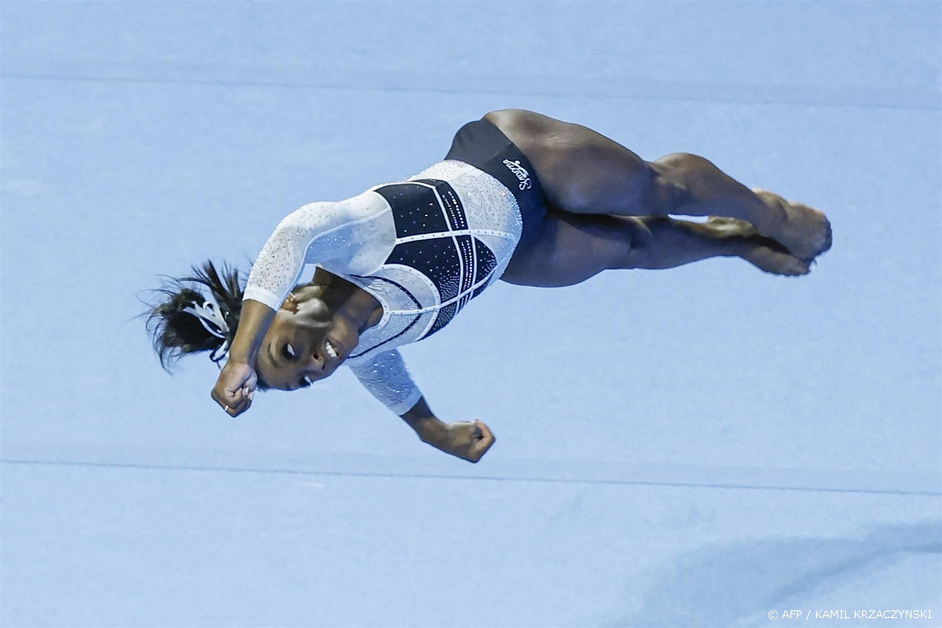 Simone Biles maakt succesvolle rentree in Chicago na twee jaar pauze