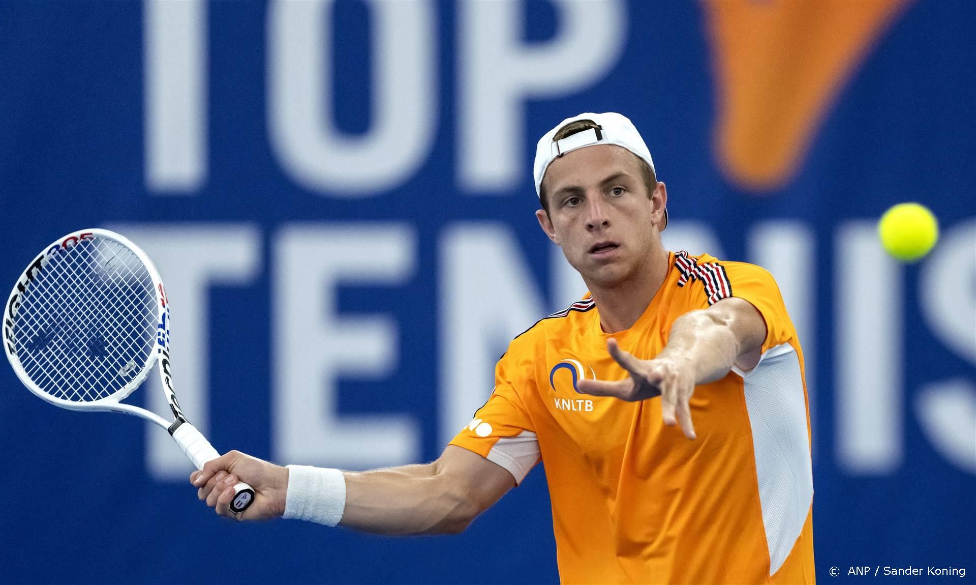 Griekspoor verslaat De Minaur en bereikt kwartfinale Basel