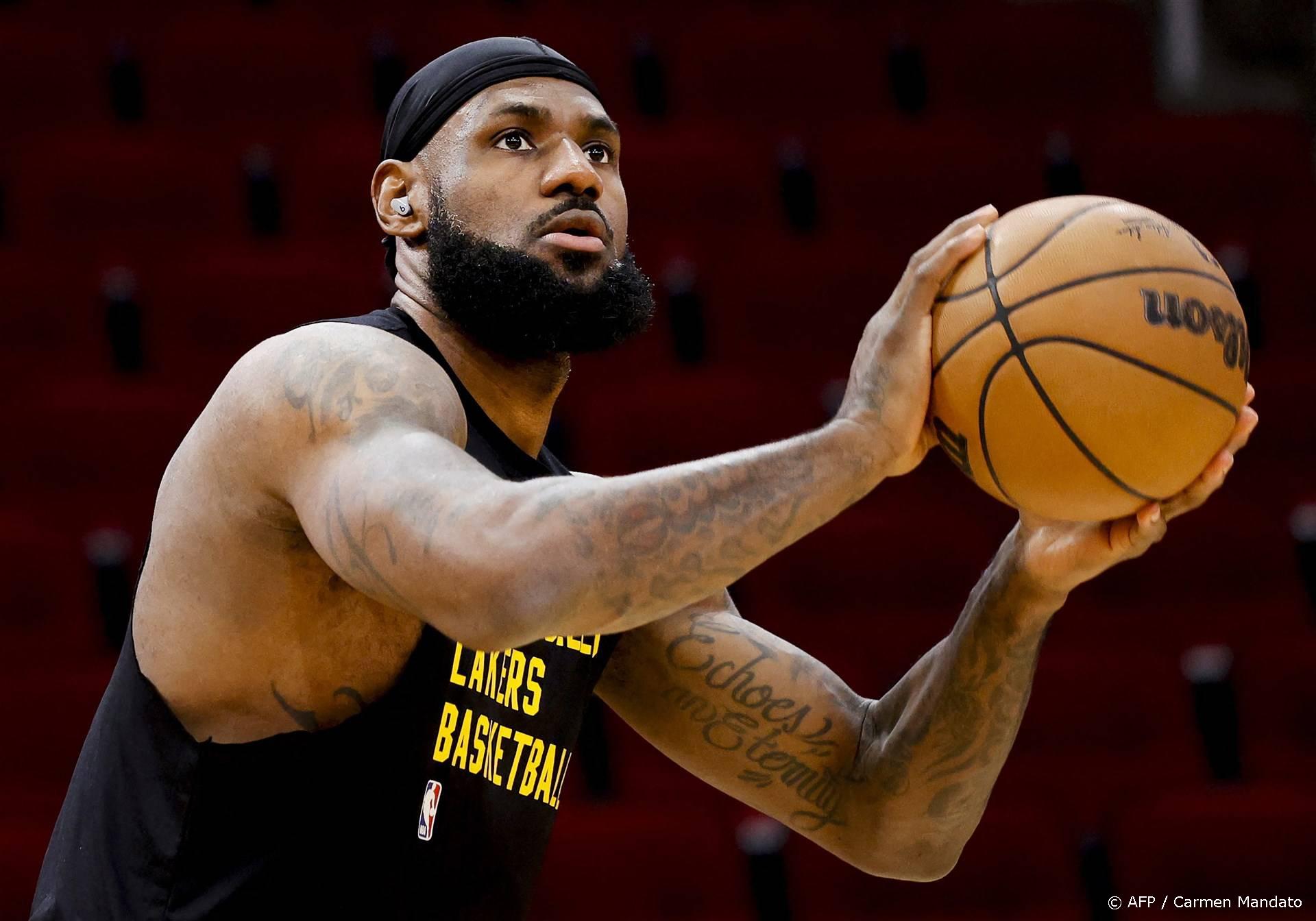 LeBron James doorbreekt als eerste NBA-speler grens van 39.000 punten