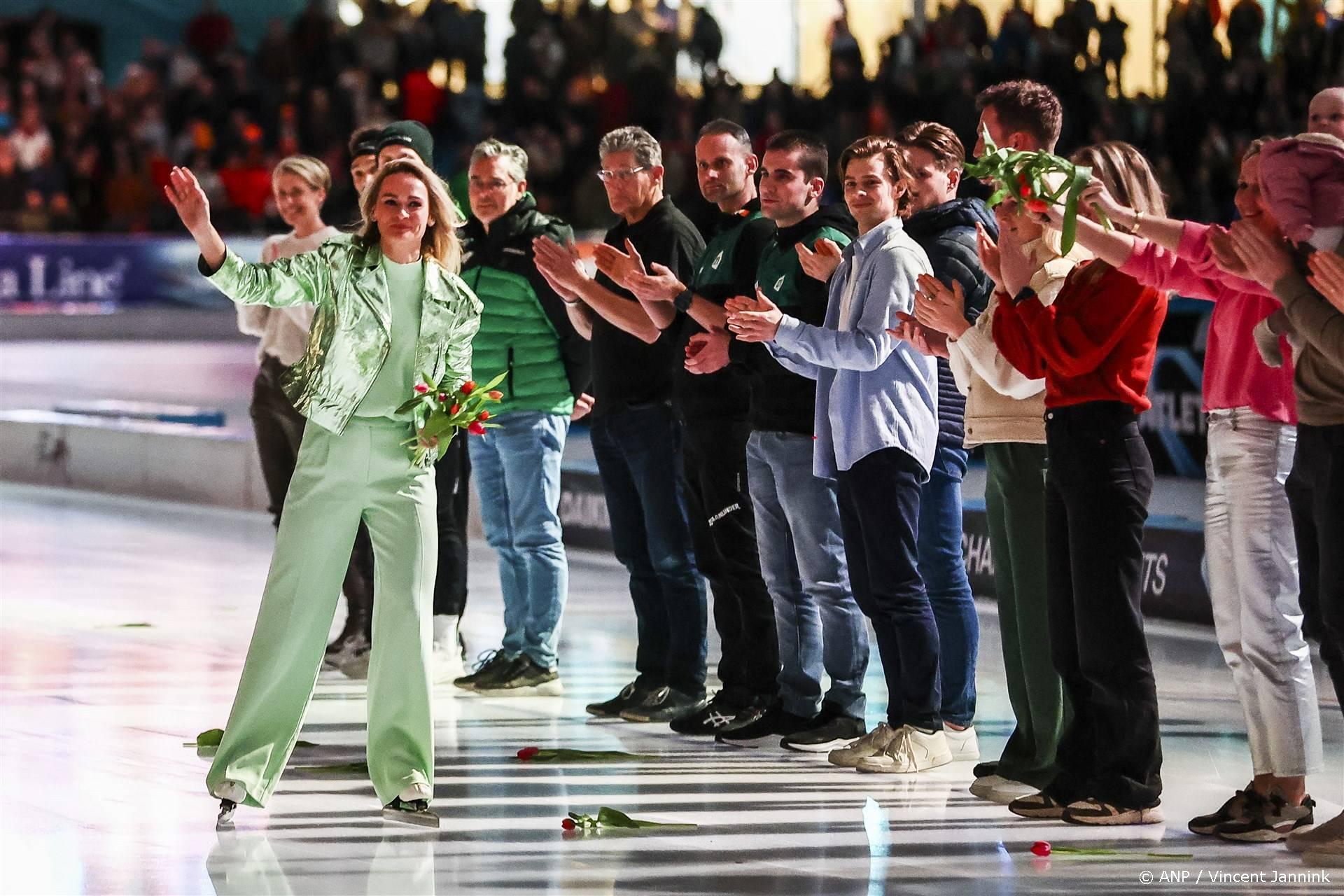 Irene Schouten neemt emotioneel afscheid van schaatscarrière in Thialf