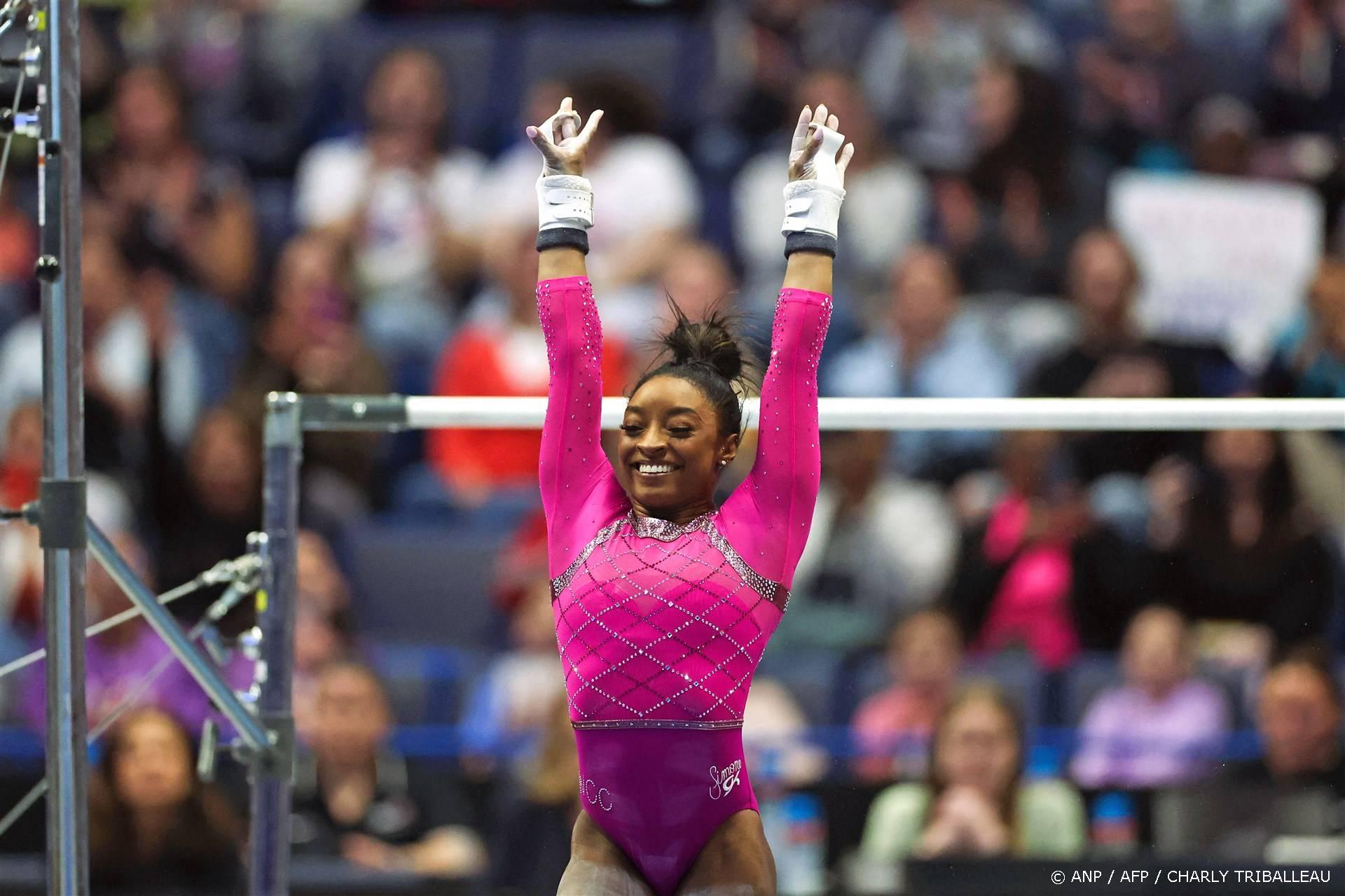 Simone Biles begint seizoen met winst in US Classic