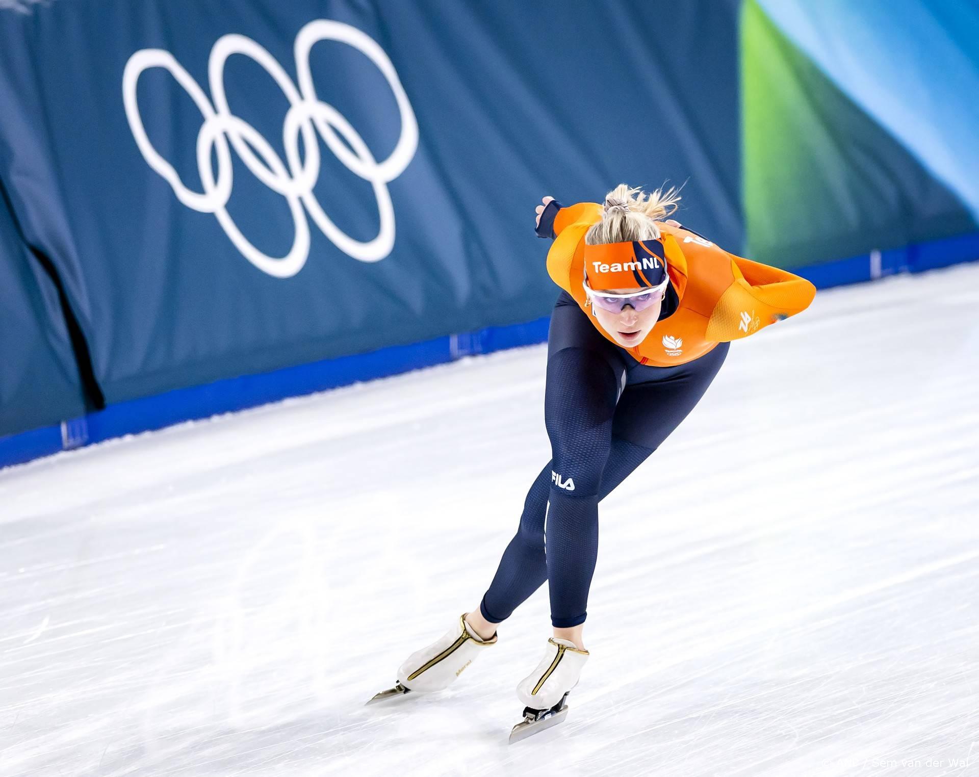 Merel Conijn schuift naar tweede rit op 3000m door ziekte Sablikova